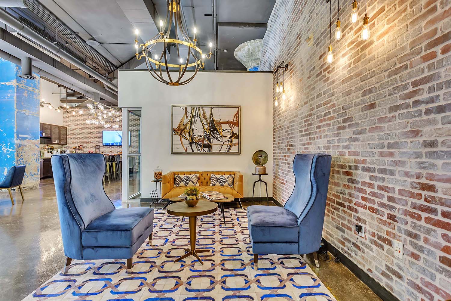 Luxury Loft Apartments Dallas | The Lofts at Mockingbird Station